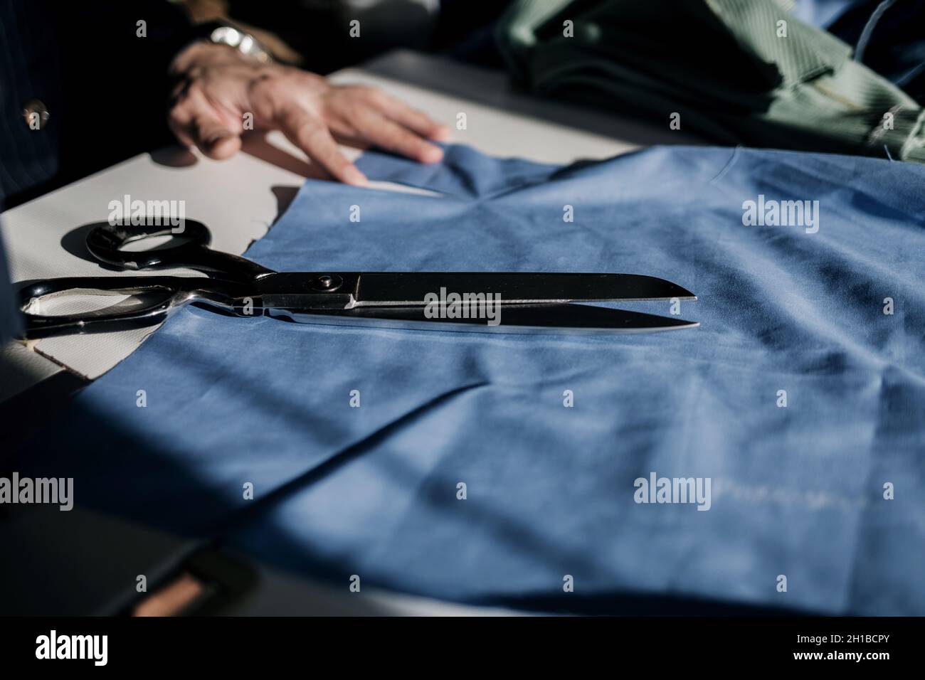 Tailors table hi-res stock photography and images - Alamy
