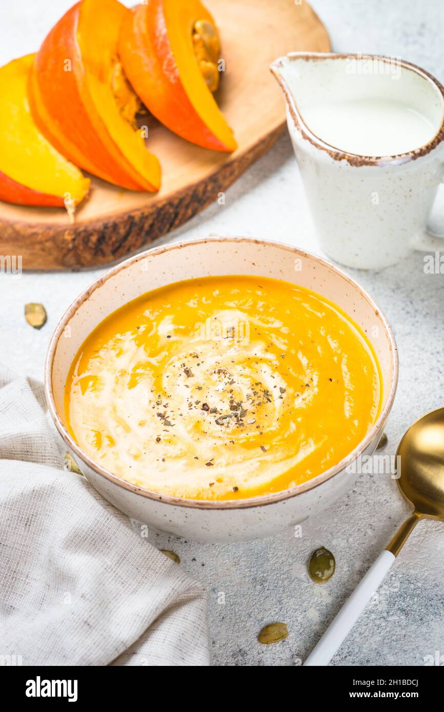 Carrot cream soup puree hi-res stock photography and images - Alamy