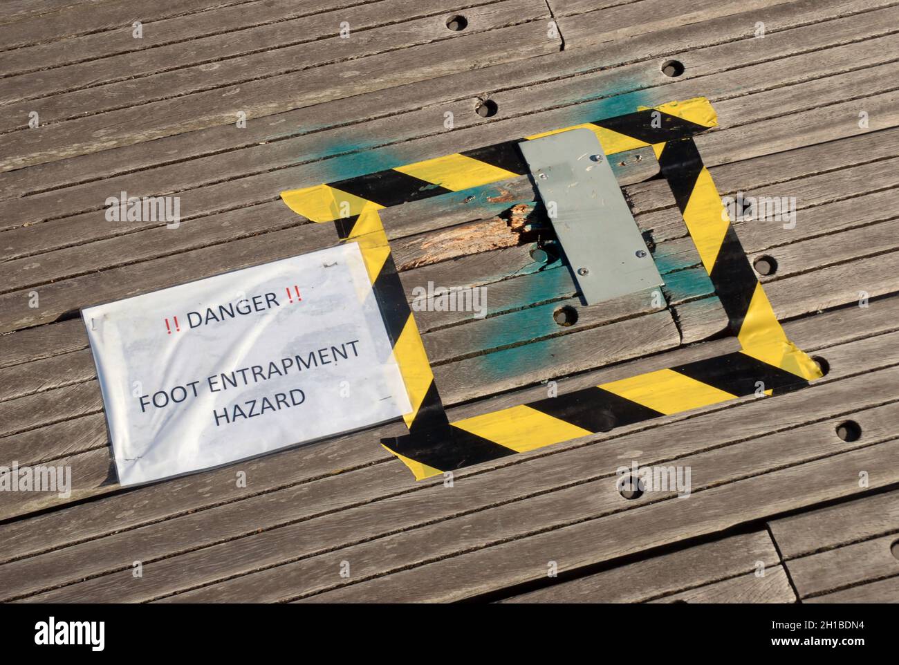 Danger foot entrapment sign hi-res stock photography and images - Alamy