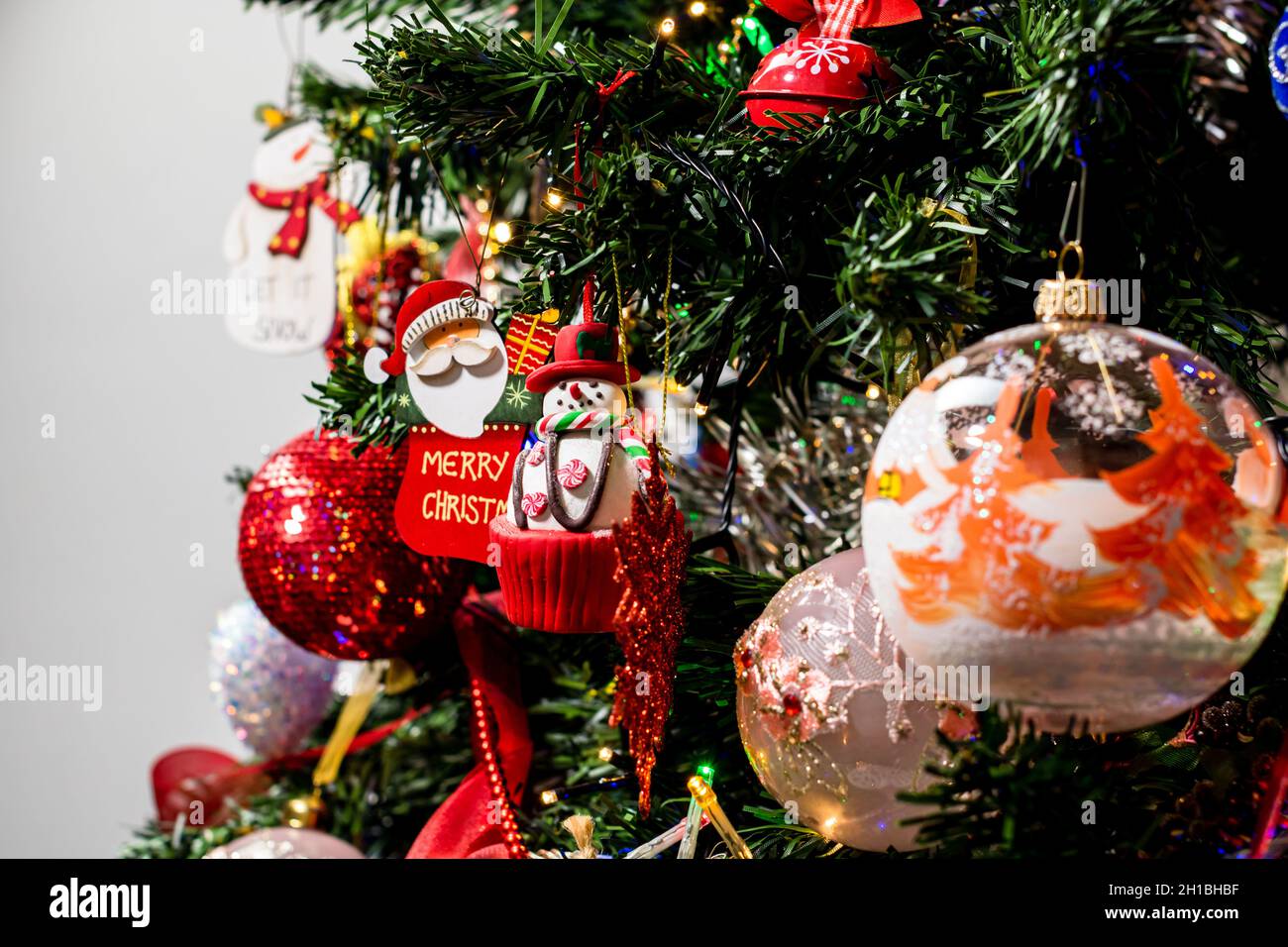 Closeup shot of a Christmas tree with beautiful ornaments and ...