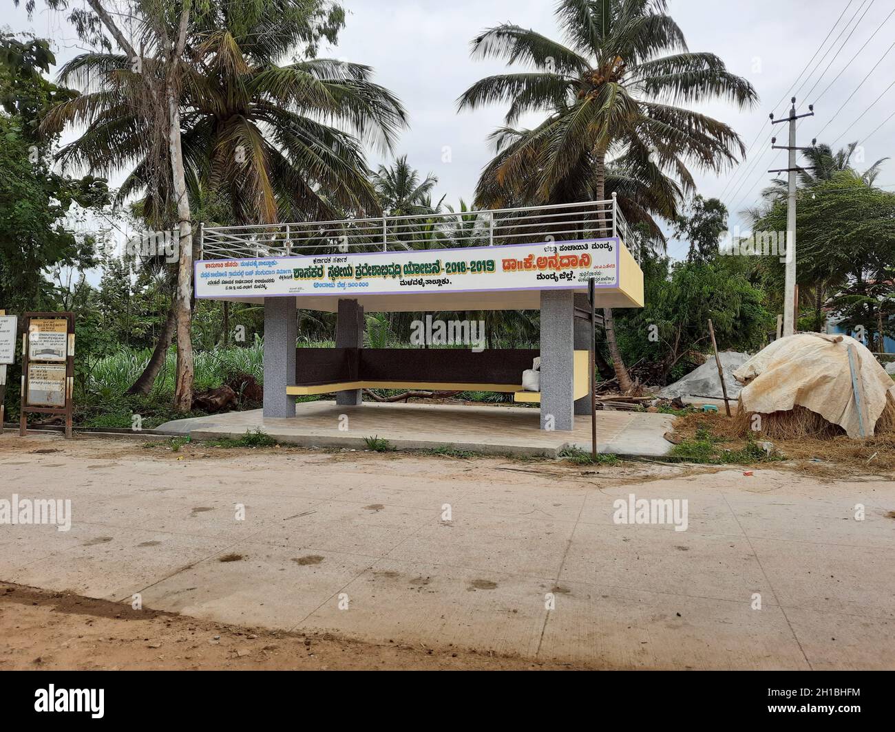 MANDYA, INDIA - Sep 10, 2021: An Indian village bus stop and concrete ...