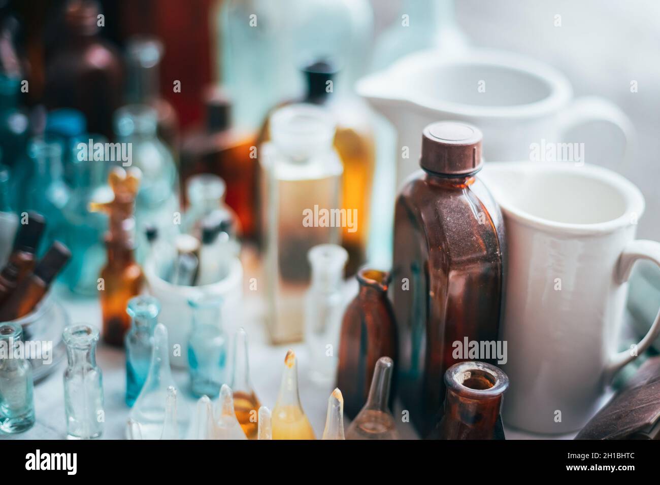 Antique chemical bottles hi-res stock photography and images - Alamy