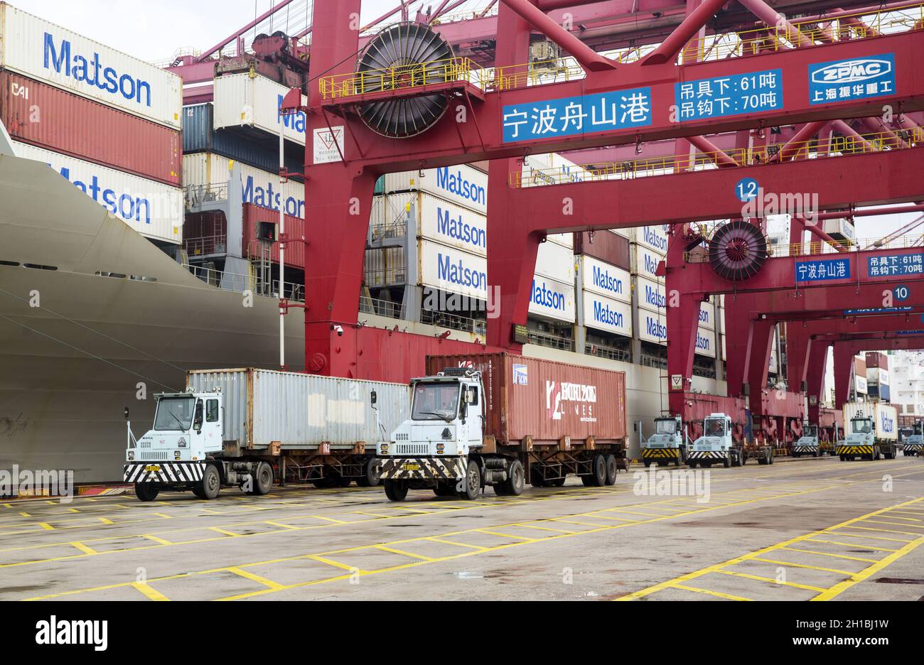 Ningbo zhoushan port hi-res stock photography and images - Alamy