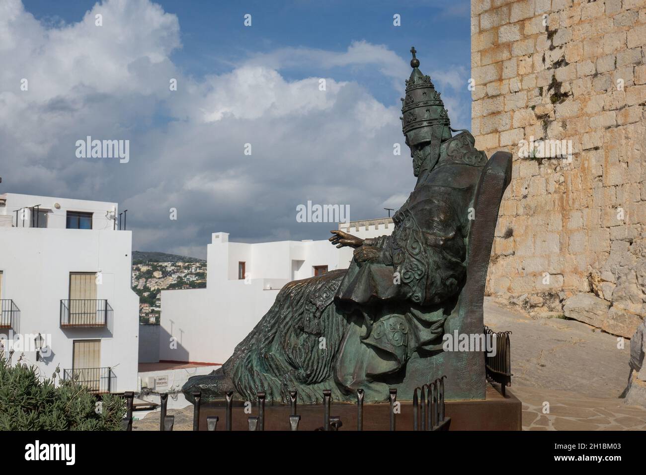 Spain, Castellon, Peniscola, Templars castle, Papa Luna statue Stock ...