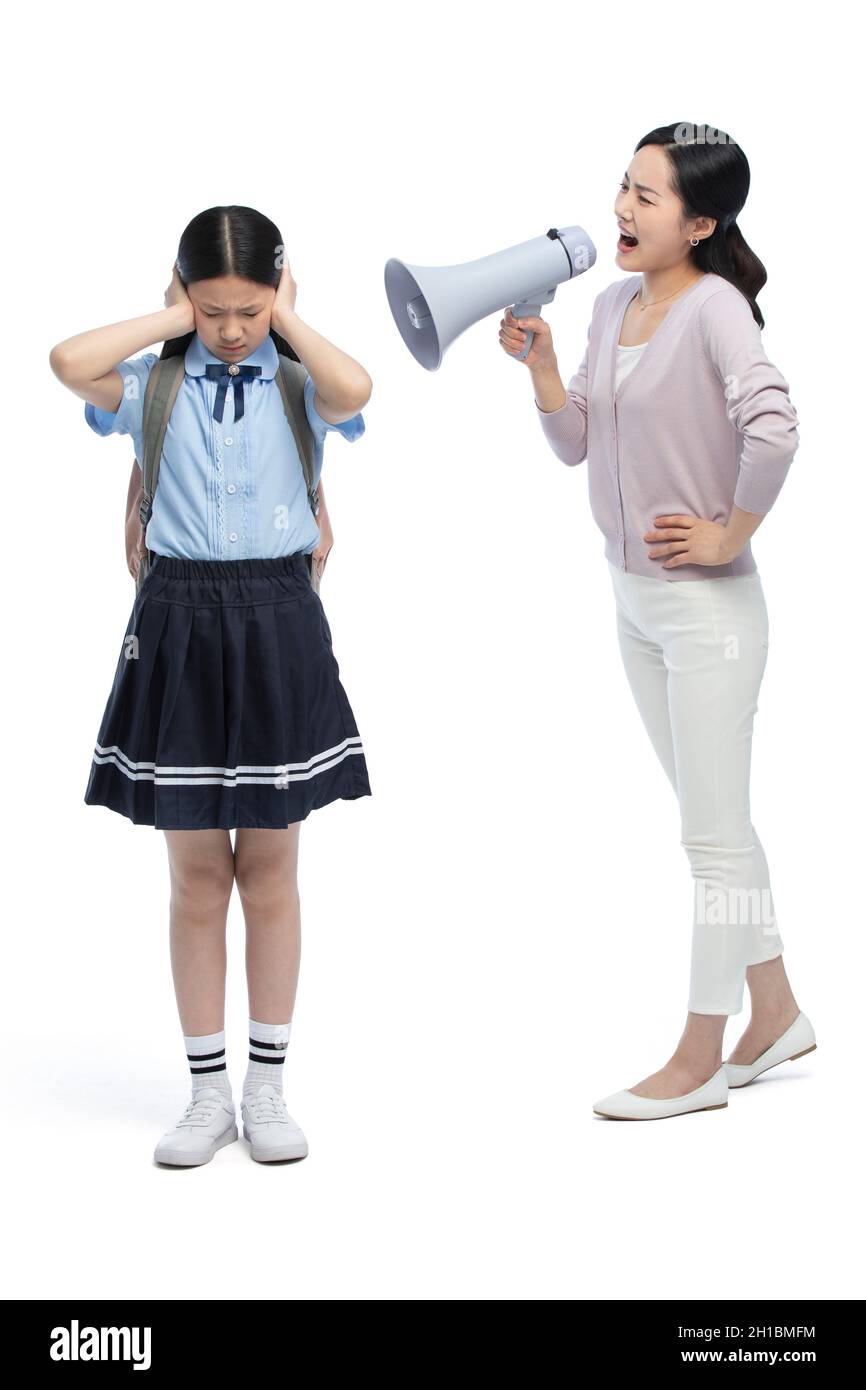 Angry mother scolding her daughter Stock Photo - Alamy