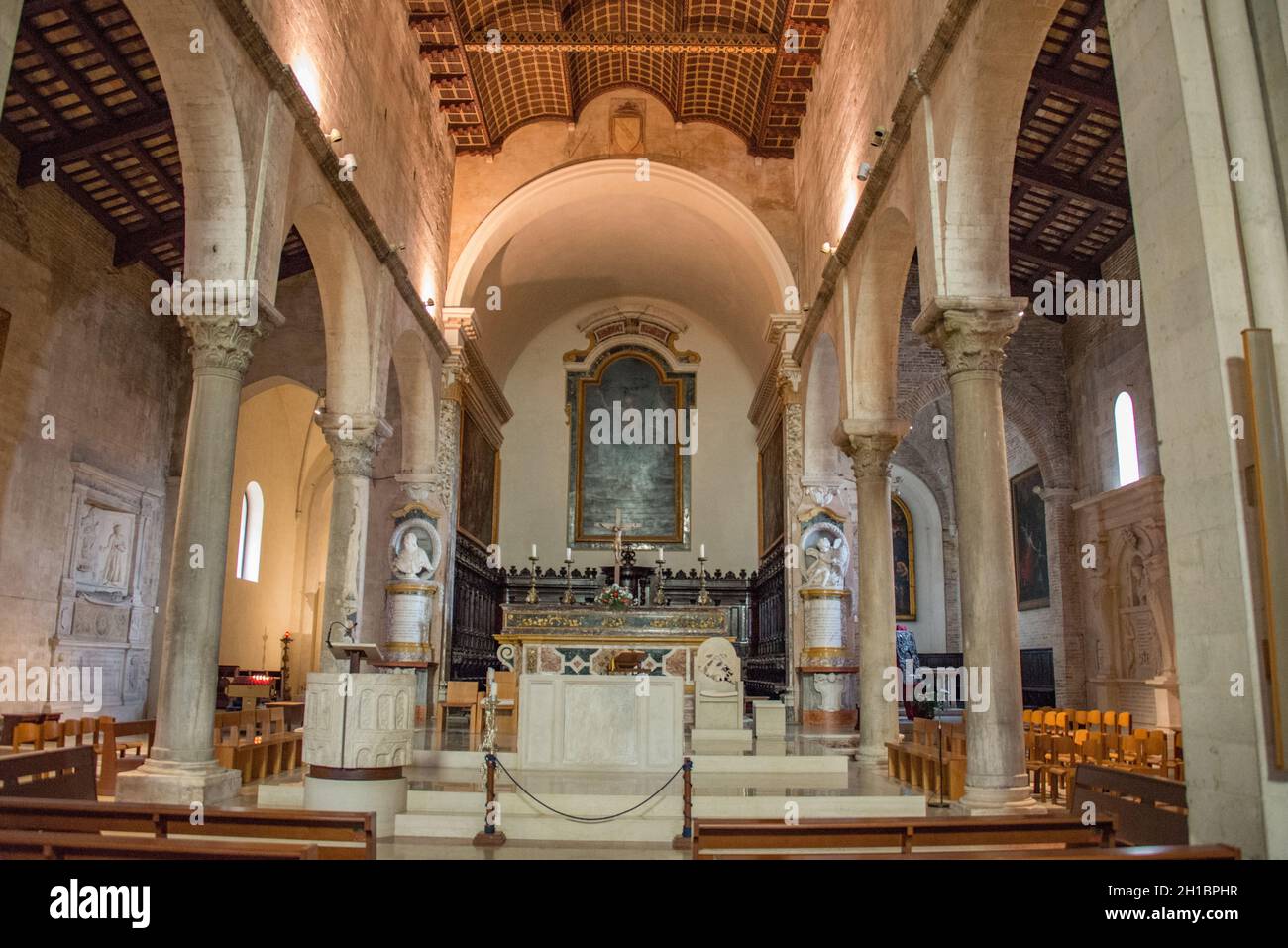Ancona cathedral interior hi-res stock photography and images - Alamy