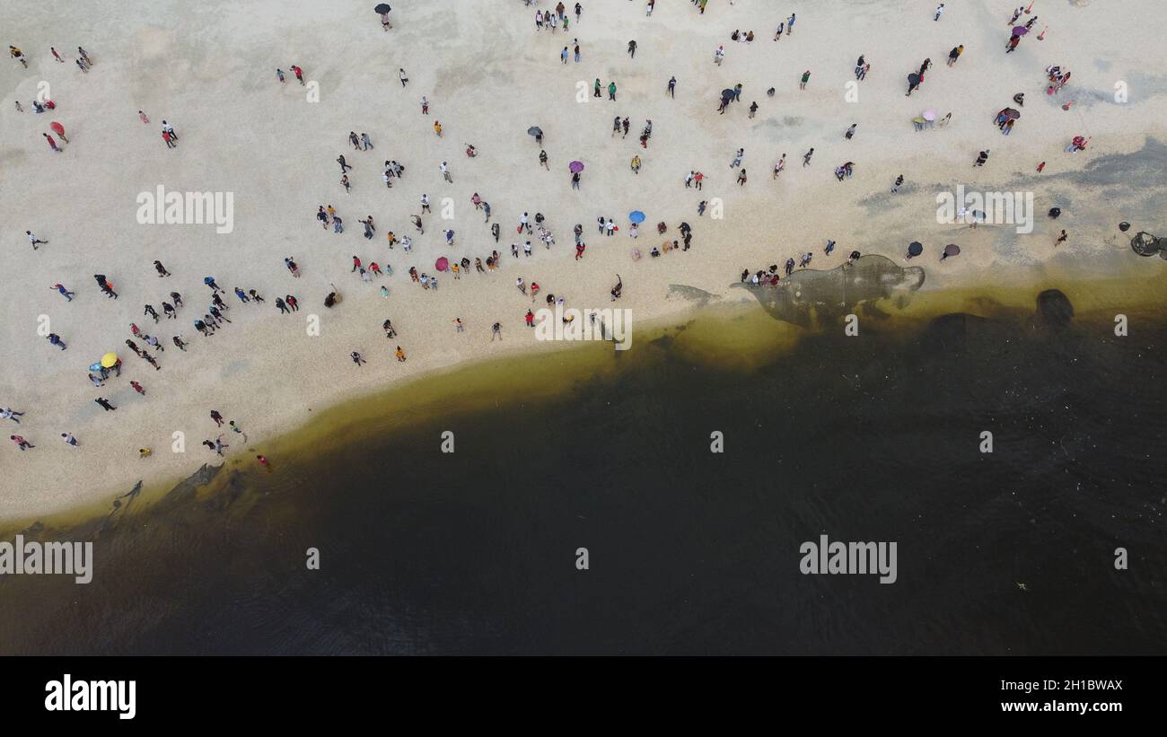 Manila, Philippines. 17th Oct, 2021. An aerial view of Manila Baywalk ...