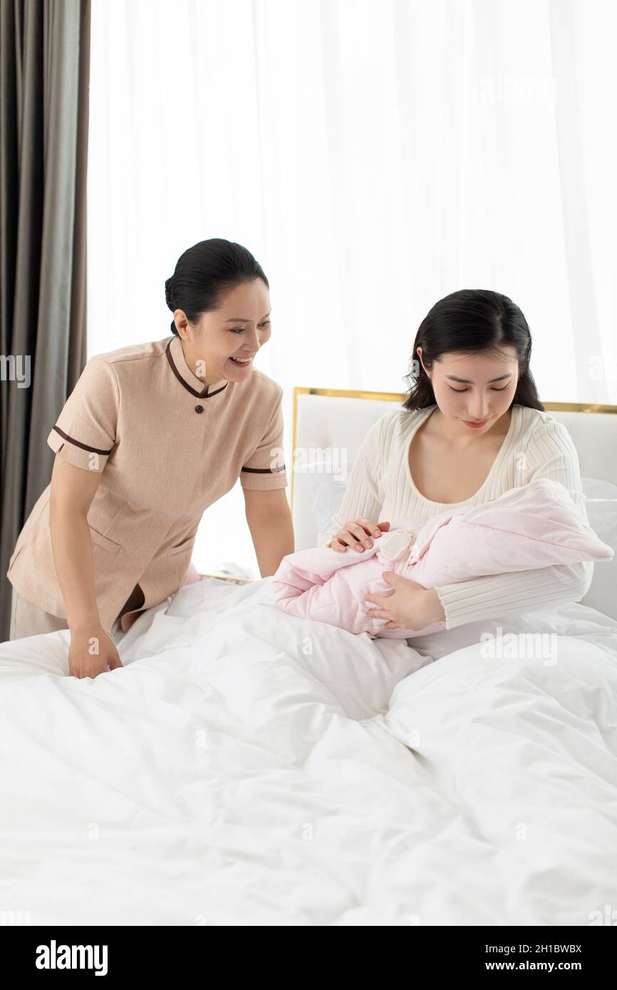 Confinement baby hi-res stock photography and images - Alamy