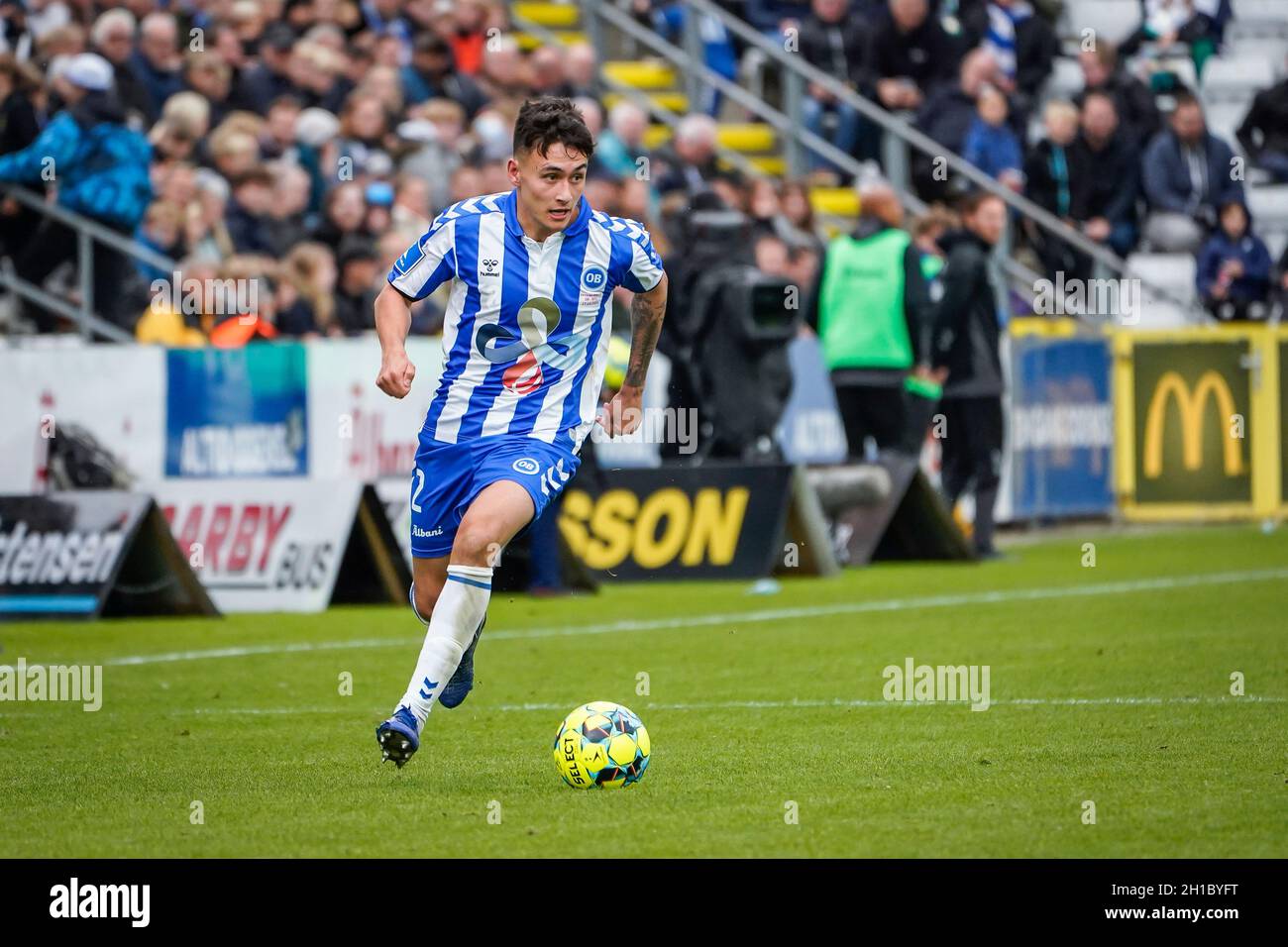 Saa nicholas kengkhetkid mickelson hi-res stock photography and images ...