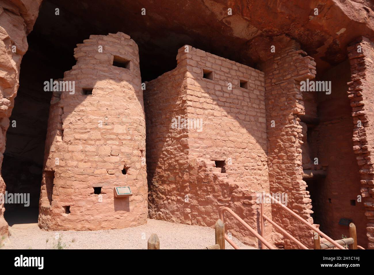 Manitou Cliff Dwellings ruins among red rocks in Utah Stock Photo - Alamy