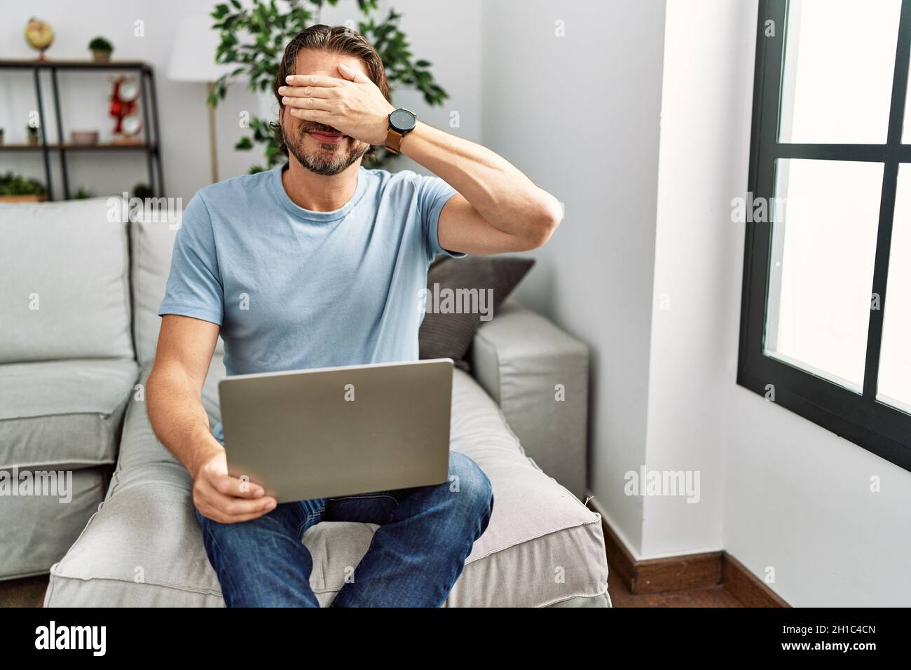 Blind people working computer hi-res stock photography and images - Alamy