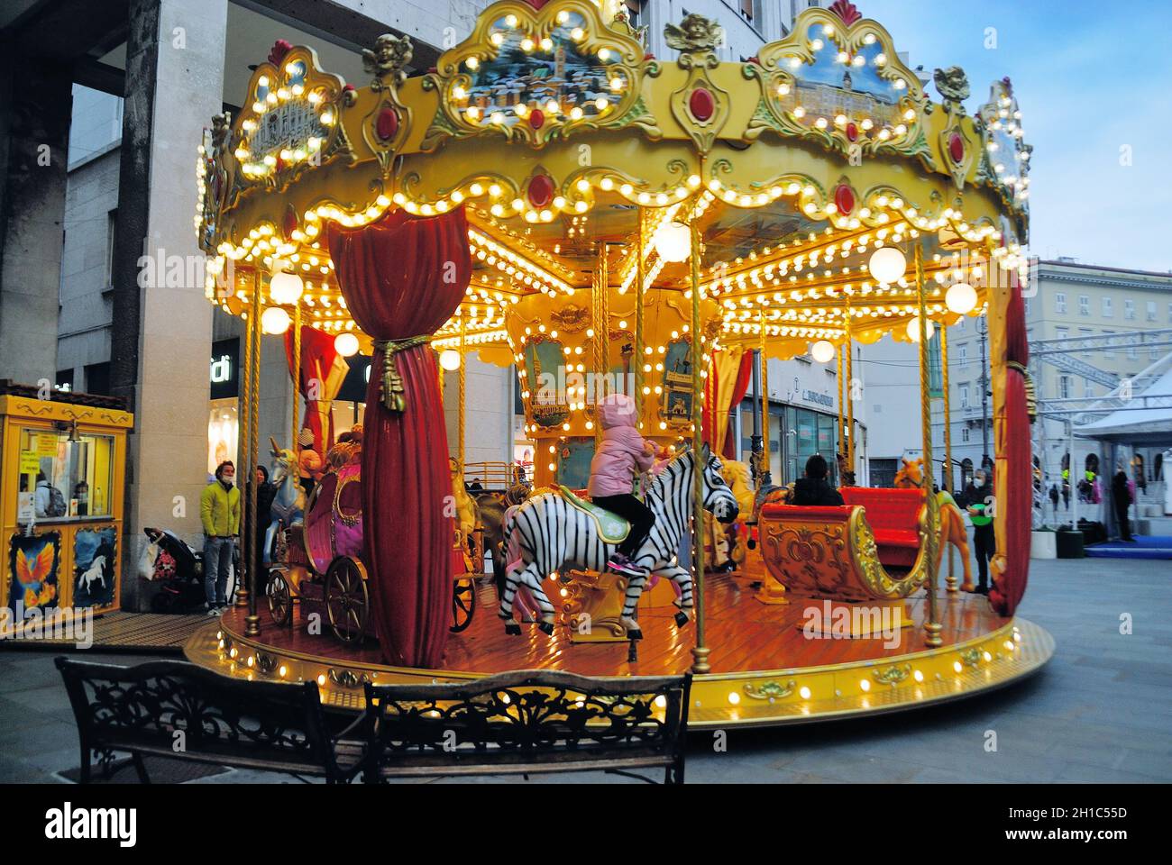 Carousel hurdy gurdy roundabout hi-res stock photography and images - Alamy