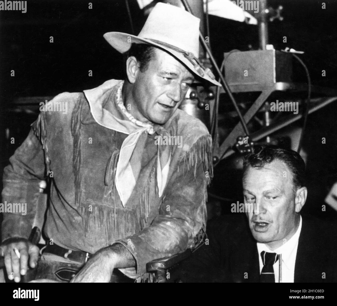 John wayne hondo farrow Black and White Stock Photos & Images - Alamy