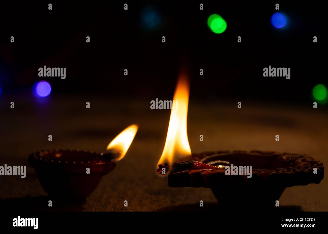 Clay diyas hi-res stock photography and images - Alamy