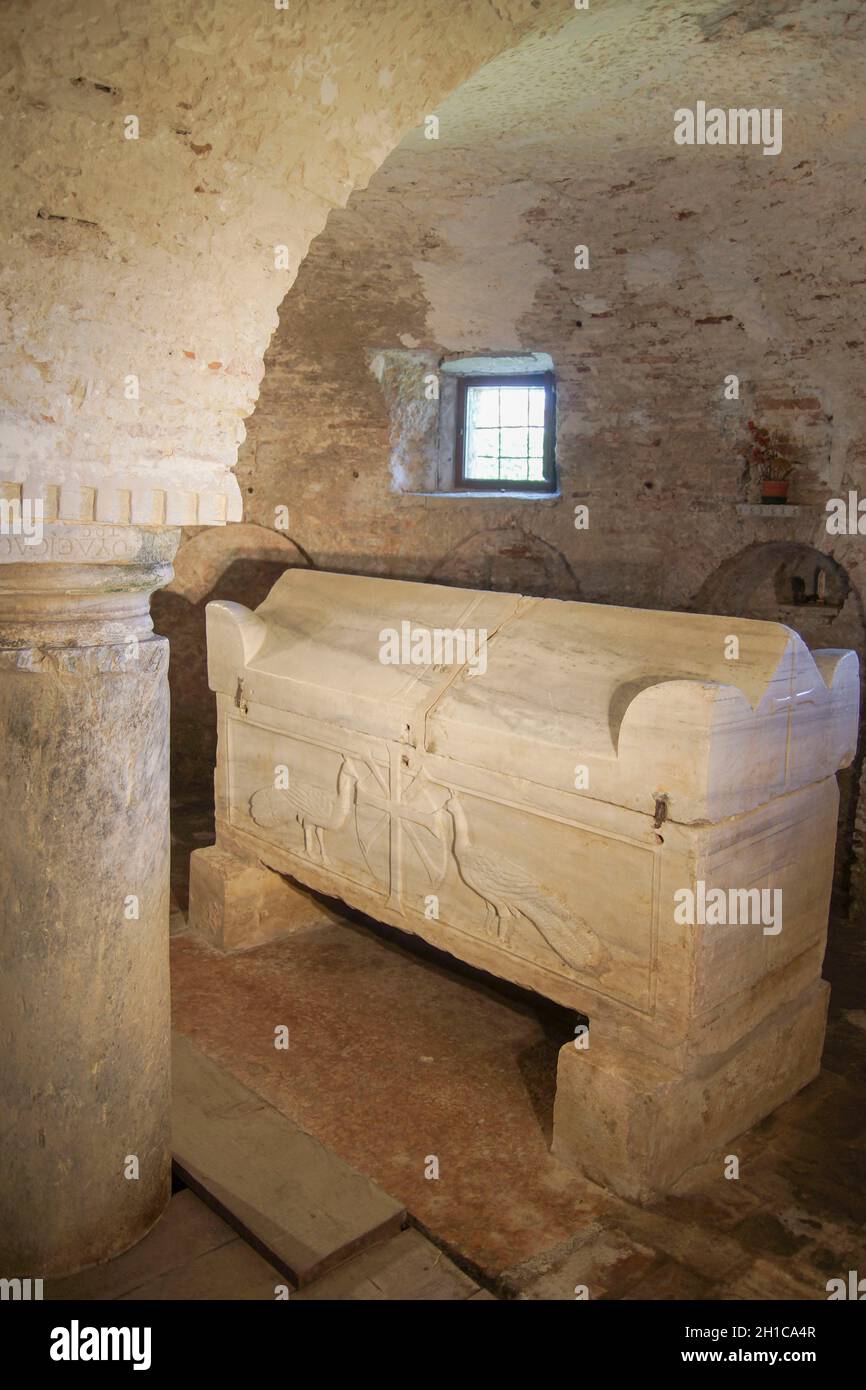 Cripta abbazia di san gervasio hi-res stock photography and images - Alamy