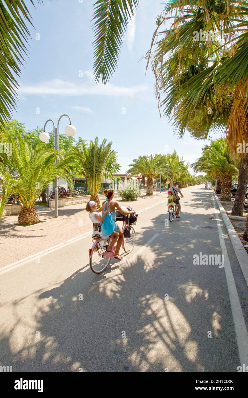 Promenade, People, Tortoreto,, Abruzzo, Italy, Europe Stock Photo - Alamy