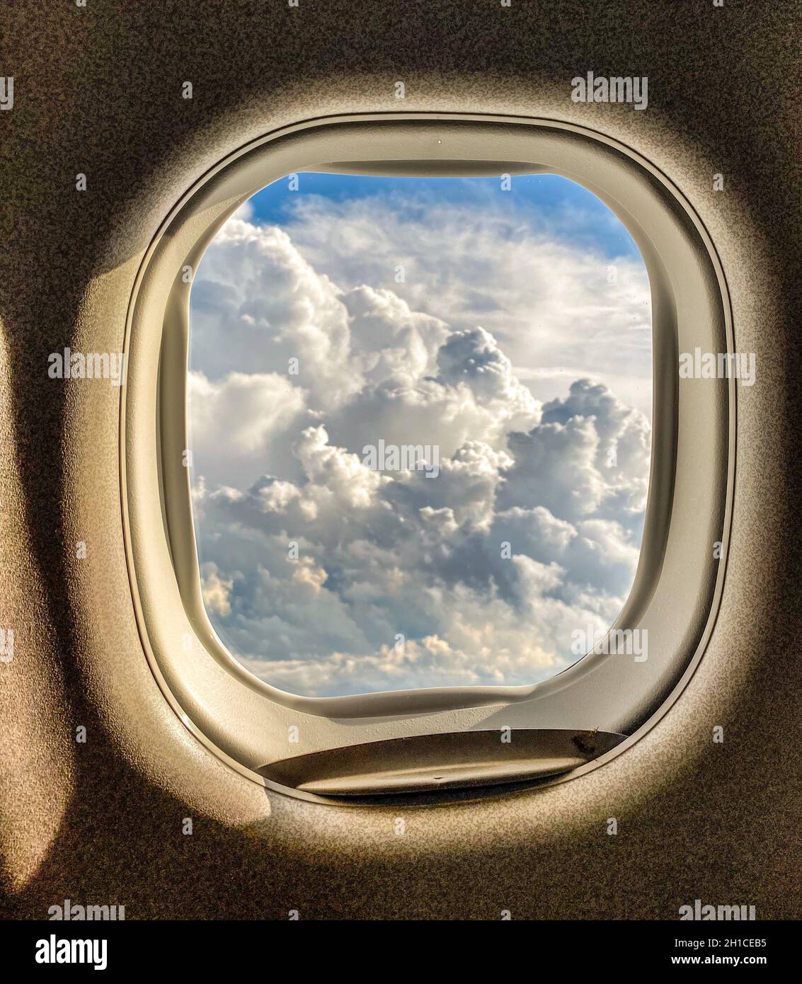 Airplane flying through storm clouds hi-res stock photography and ...