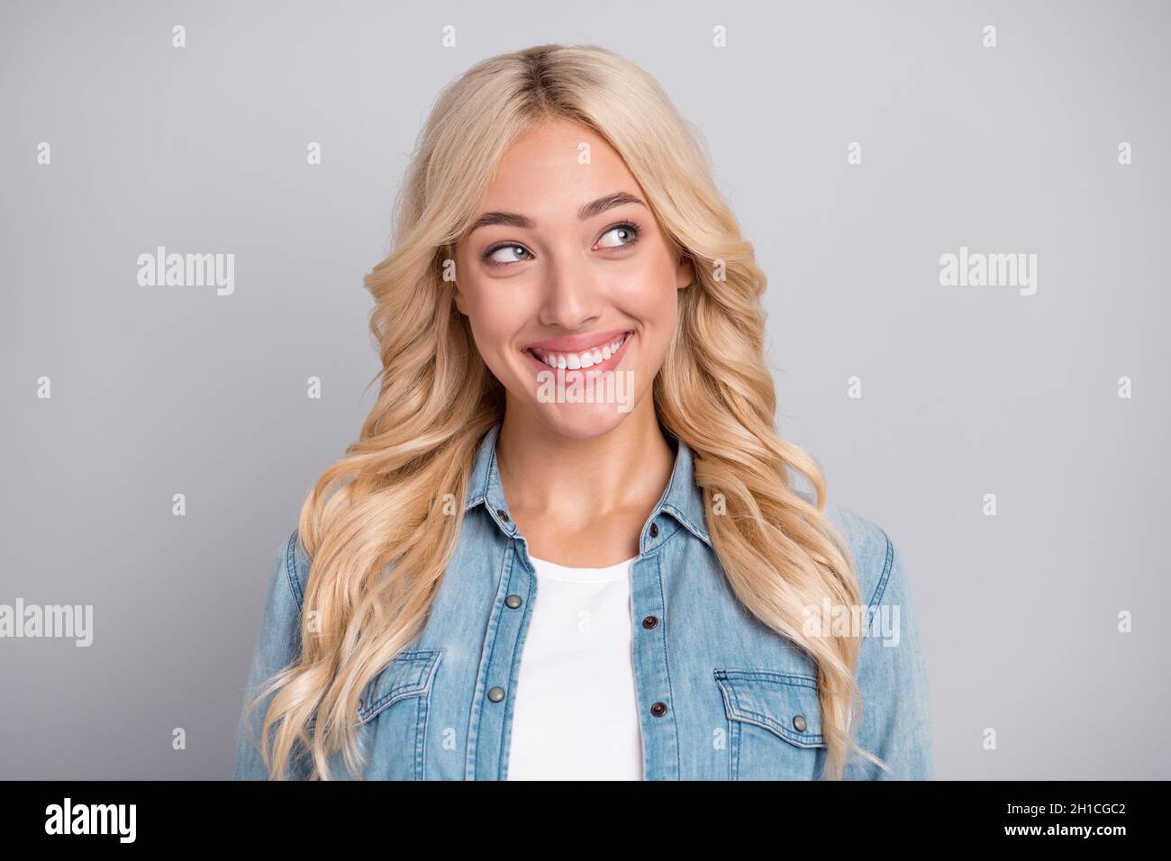 Photo of young cheerful girl happy positive smile curious dream think ...