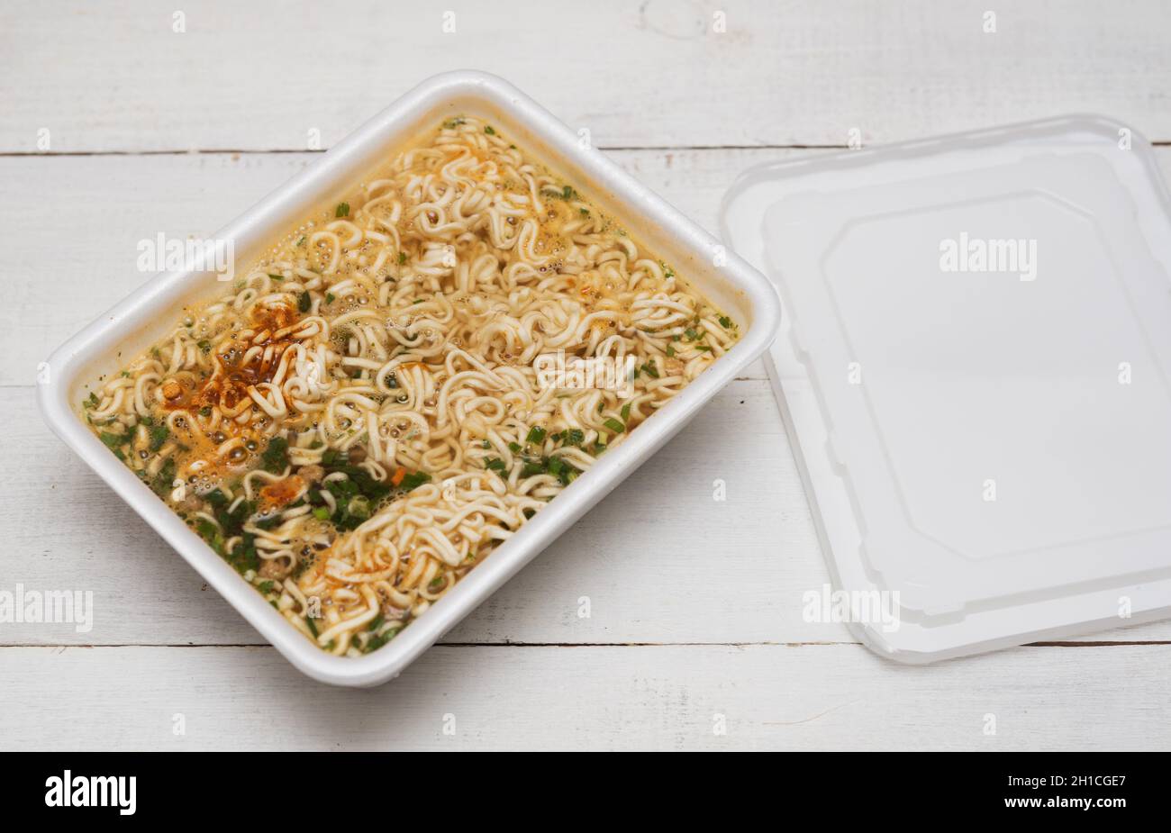 Instant noodles in a plastic box Stock Photo - Alamy