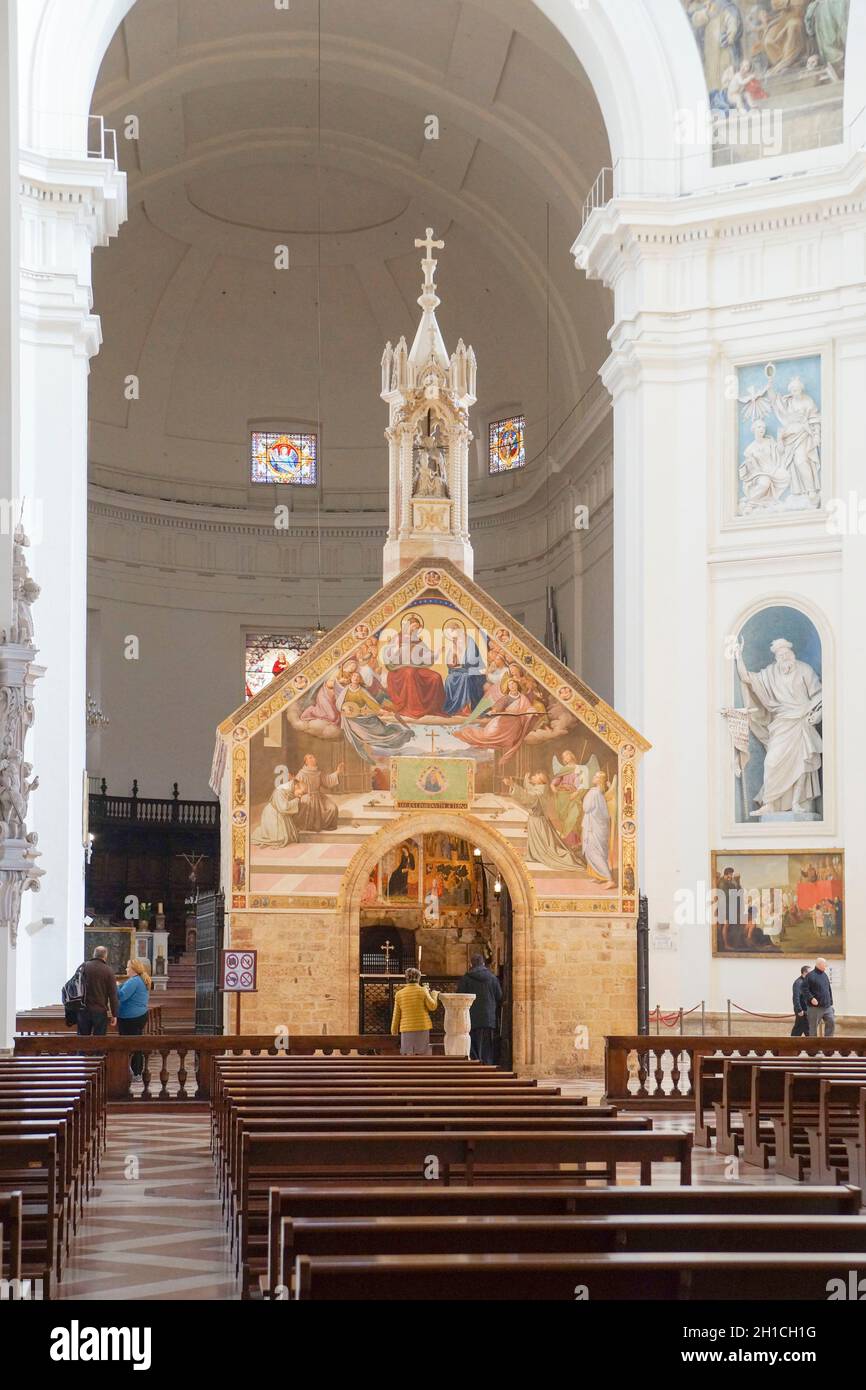 Papal Basilica of Santa Maria degli Angeli in Porziuncola, Assisi ...