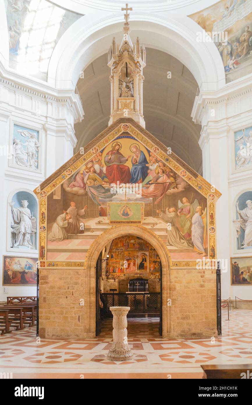 Papal Basilica of Santa Maria degli Angeli in Porziuncola, Assisi ...