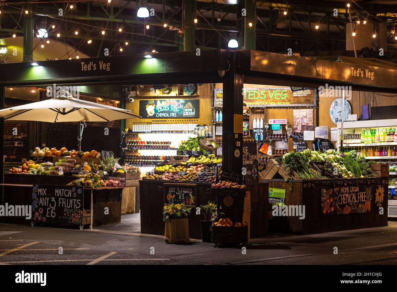 London Bridge and Borough Market Stock Photo - Alamy