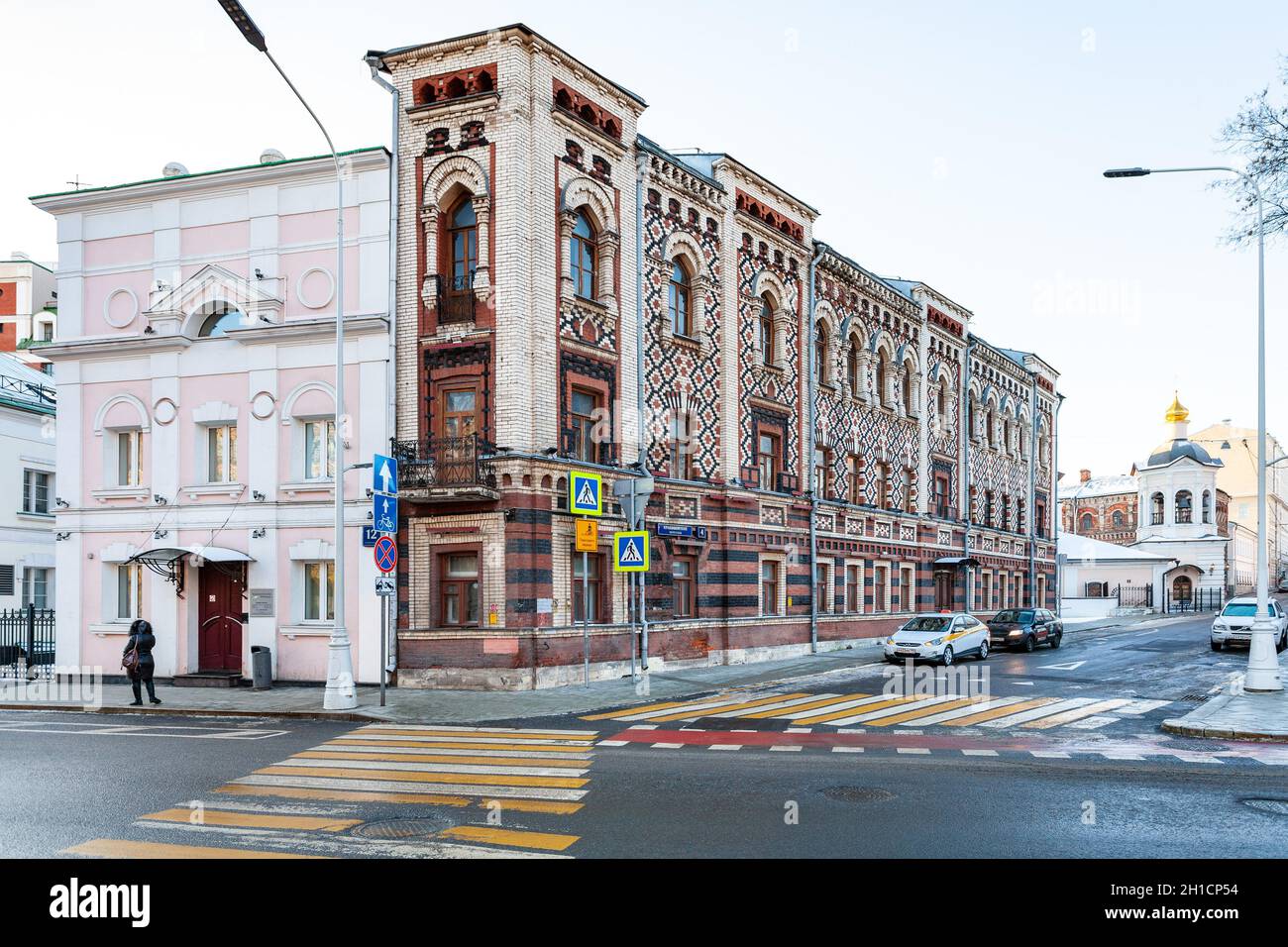 MOSCOW, RUSSIA - FEBRUARY 8, 2020: apartment house of Constantinople ...