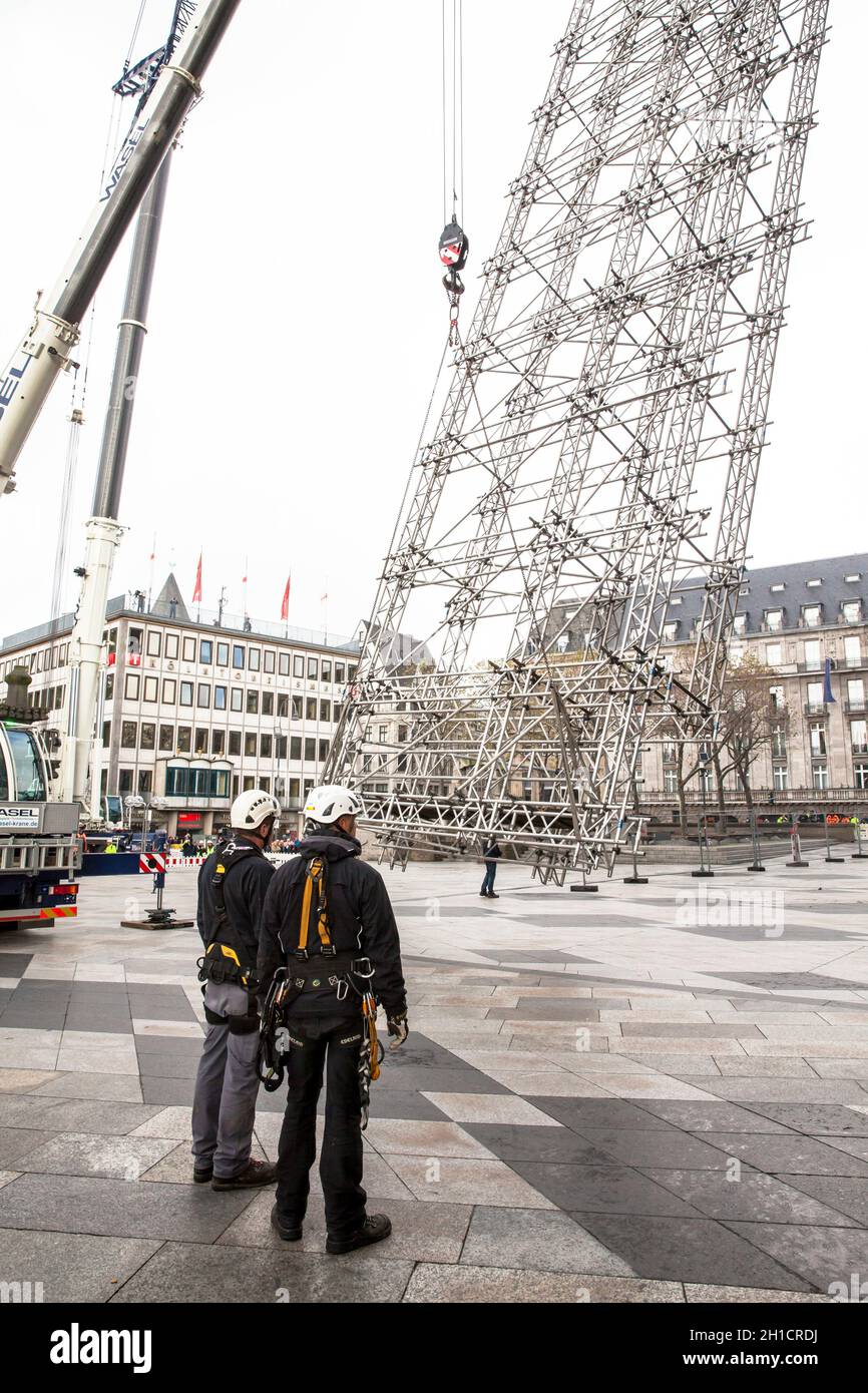removing of a 30-meter-high scaffold, that hung for 10 years in 105 ...