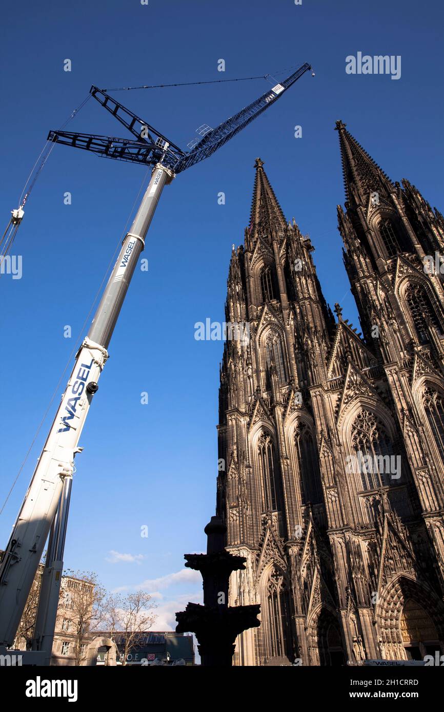 after the removing of a 30-meter-high scaffold, that hung for 10 years ...