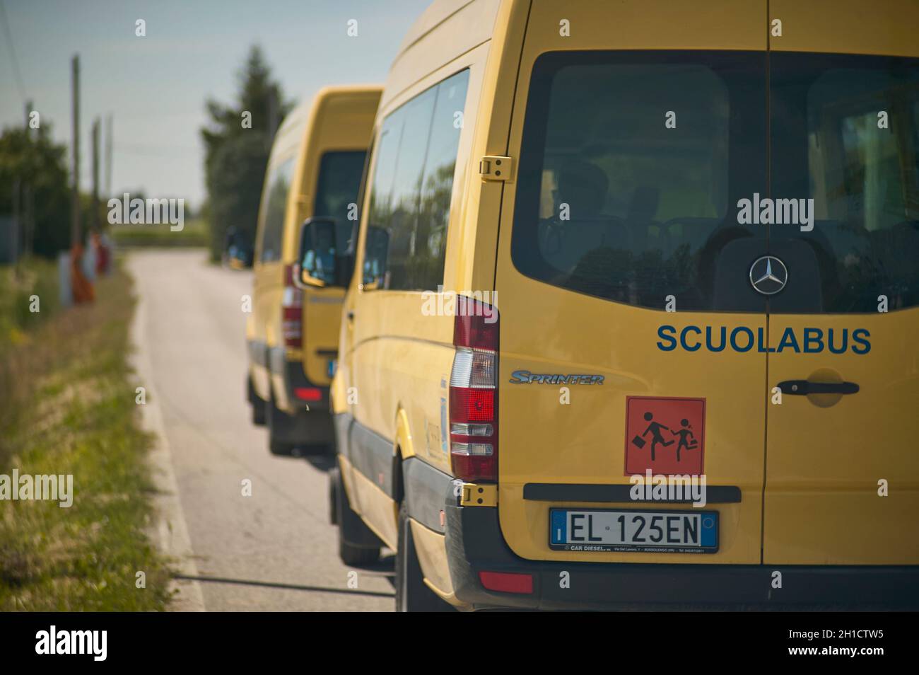 School bus stop sign illustration hi-res stock photography and images ...