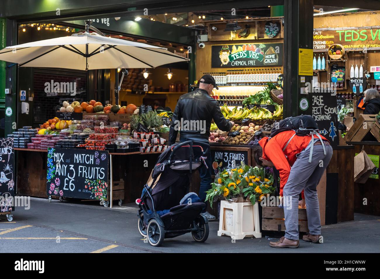 London Bridge and Borough Market Stock Photo - Alamy