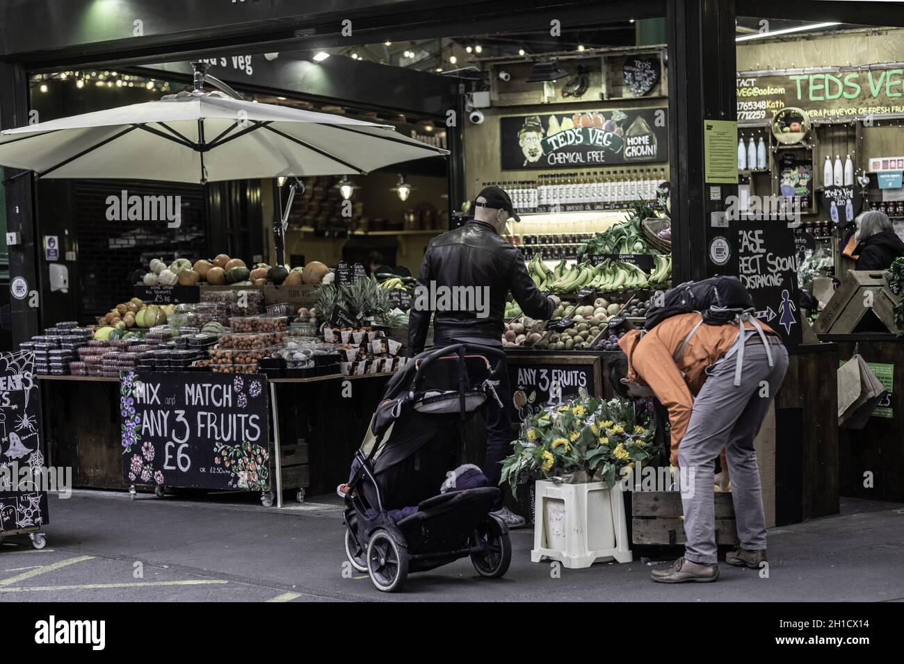 London Bridge and Borough Market Stock Photo - Alamy