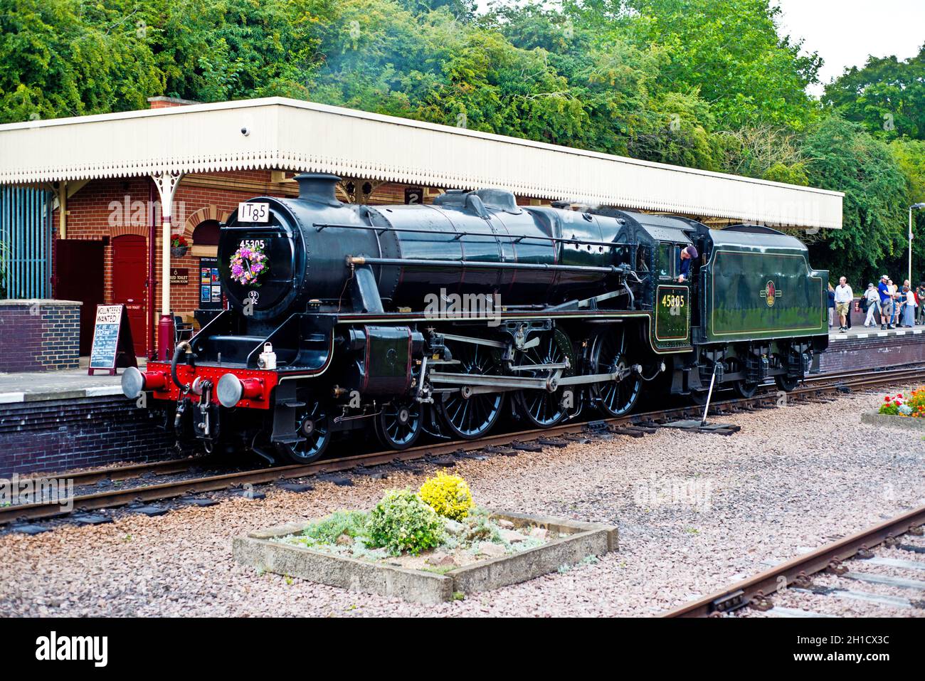 Black 5 steam locomotive hi-res stock photography and images - Alamy