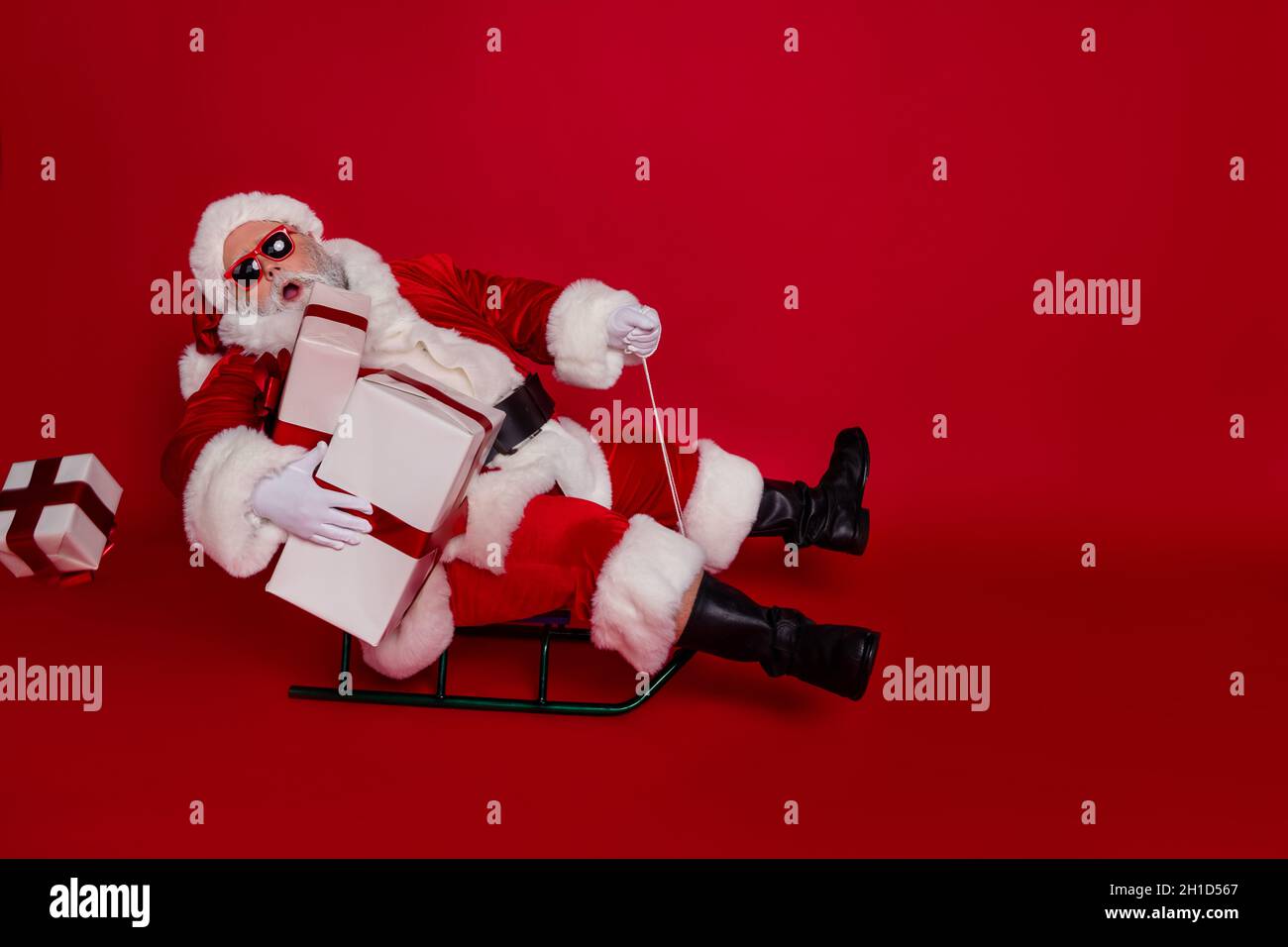 Awkward Christmas Picture Of An Old Man