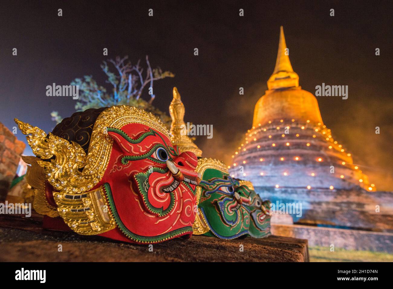 Thai masks hi-res stock photography and images - Alamy
