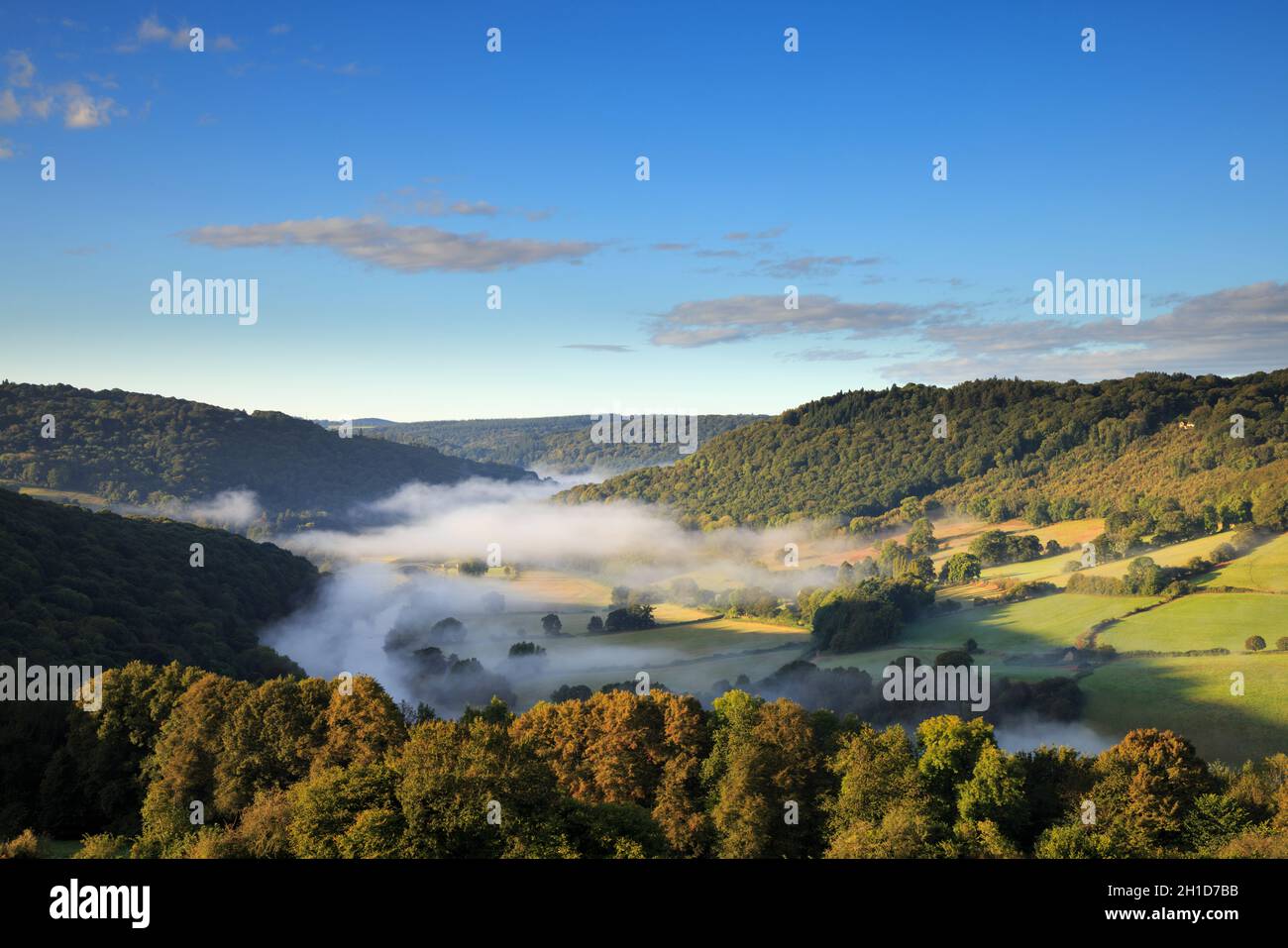 Mist over Bigsweir bridge in the lower Wye Valley Stock Photo - Alamy