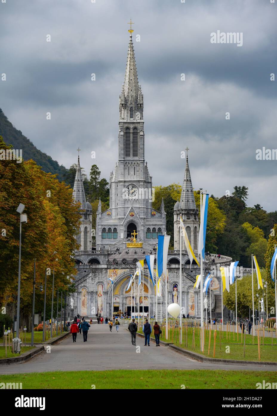 Lourdes, France - 9 Oct 2021: The Sanctuaires Notre-Dame de Lourdes Cathedral, a Stock Photo - Alamy