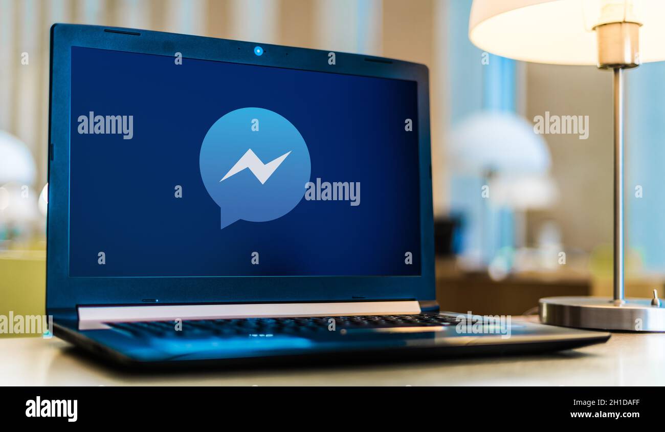 Laptop facebook application hi-res stock photography and images - Alamy