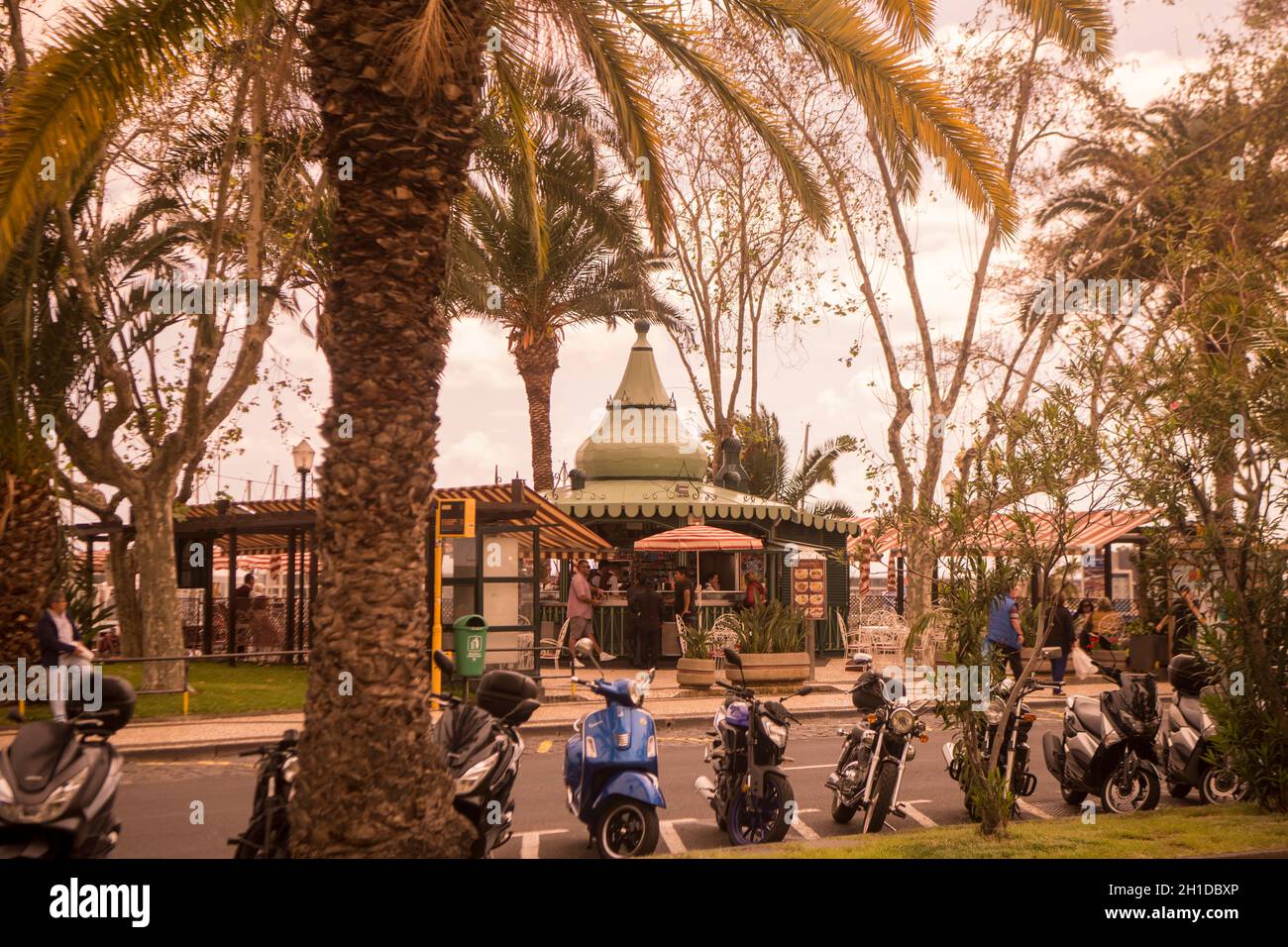 a snack bar at the promenade of Avenida do mar in the city centre of ...