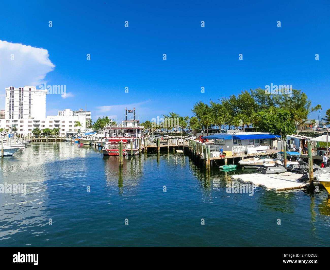 Fort Lauderdale - December 11, 2019: The jungle queen, popular tourist ...