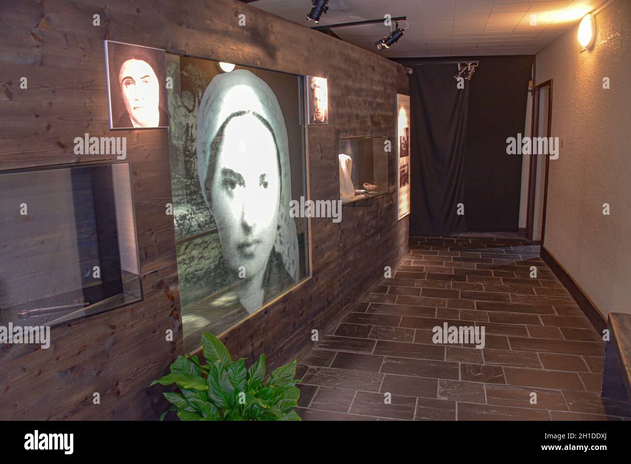 Le cachot lourdes hi-res stock photography and images - Alamy