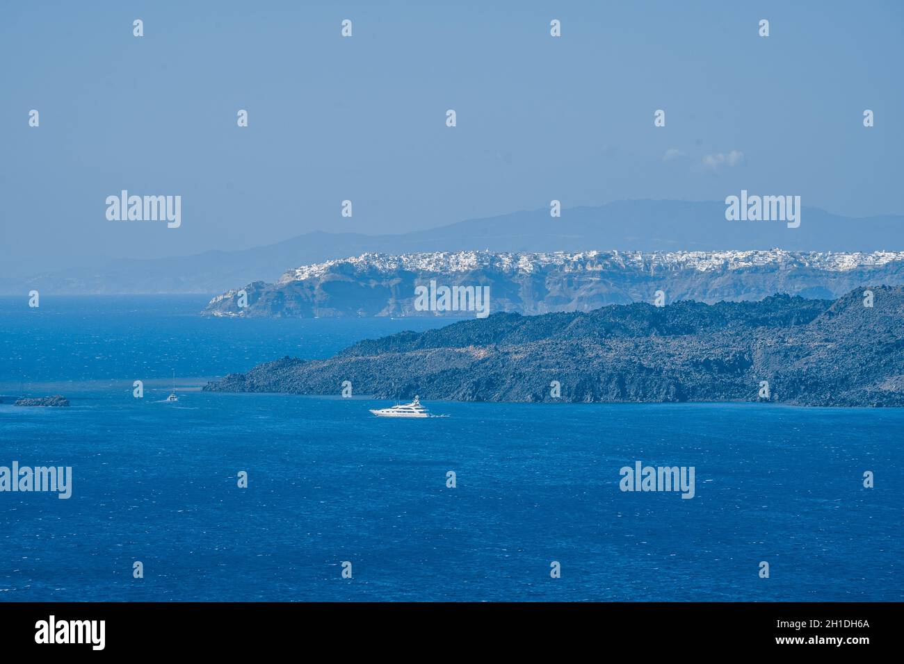 Natural landscapes, volcanic scenery with Aegean seascape in Santorini ...