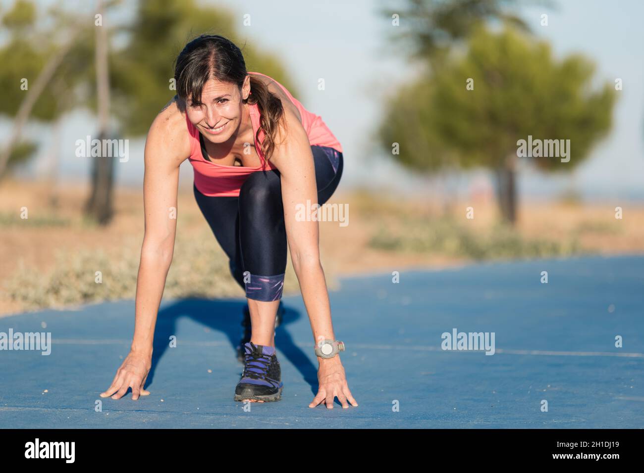 Pretty female sprinter hi-res stock photography and images - Alamy