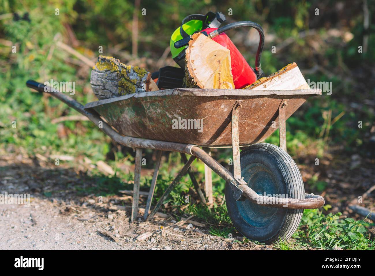 Firewood barrow hi-res stock photography and images - Alamy