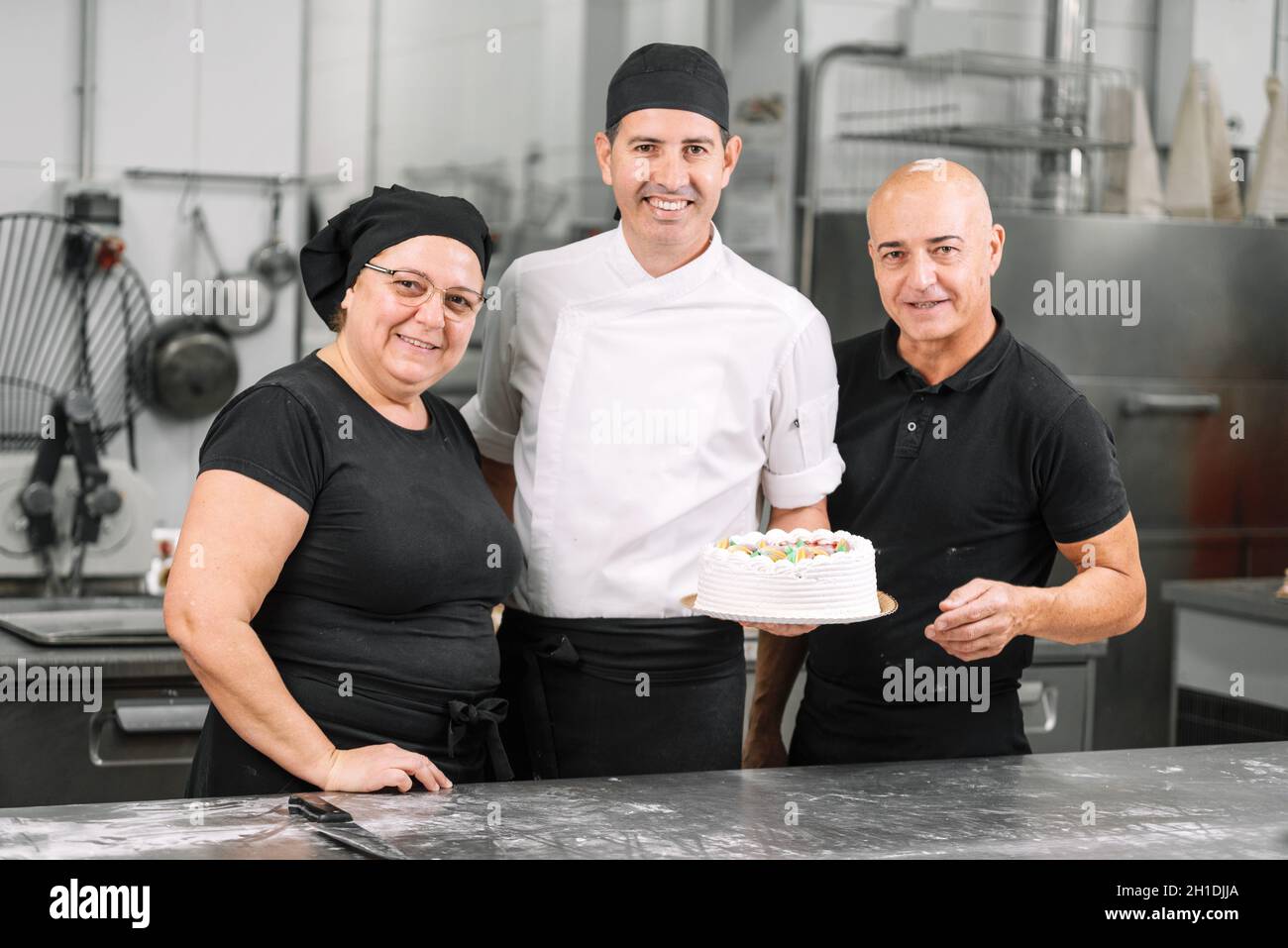 Working pastry chefs hi-res stock photography and images - Alamy