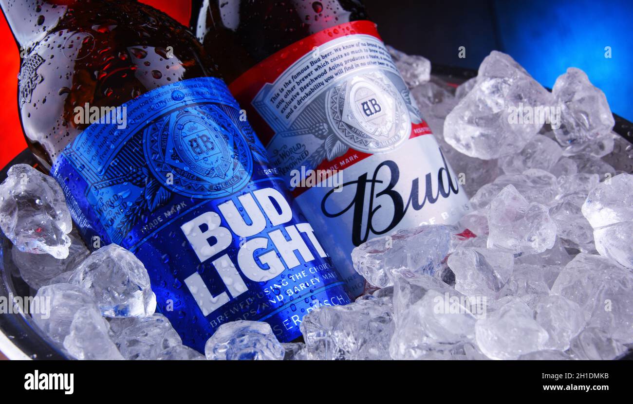 Bud light bucket hi-res stock photography and images - Alamy