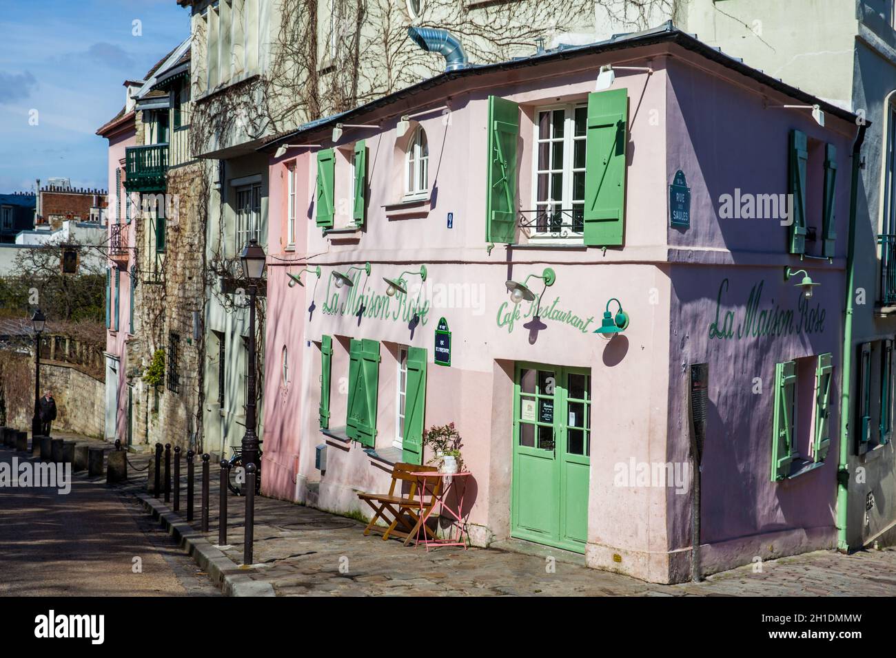PARIS, FRANCE - MARCH, 2018: The pink house restaurant at the famous ...