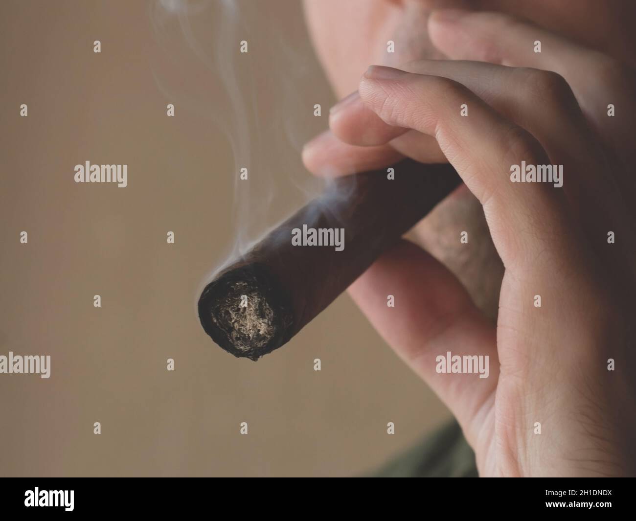 Hand holding a burning torch hi-res stock photography and images - Alamy