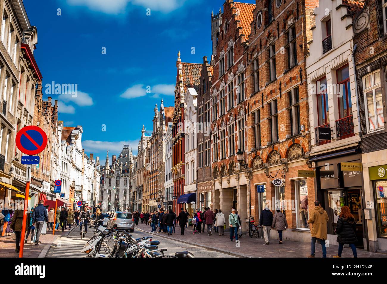 BRUGES, BELGIUM - MARCH, 2018: The beautiful streets of the historic ...