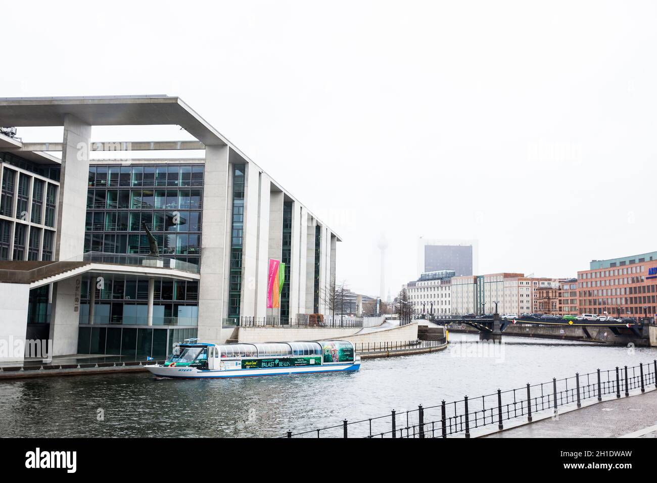 BERLIN, GERMANY - MARCH, 2018: Canals of the Spree river in a cold end ...